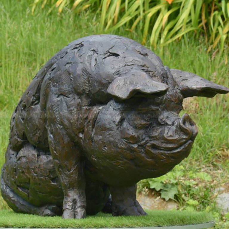Sitting Pig Statue - Arturban Statue