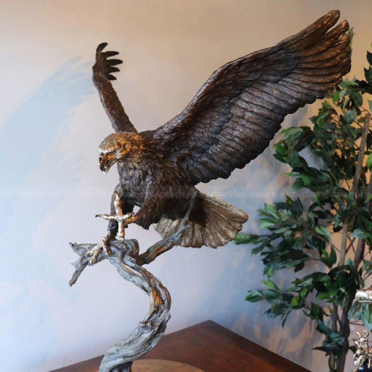 Flying Eagle Statue - Arturban Statue