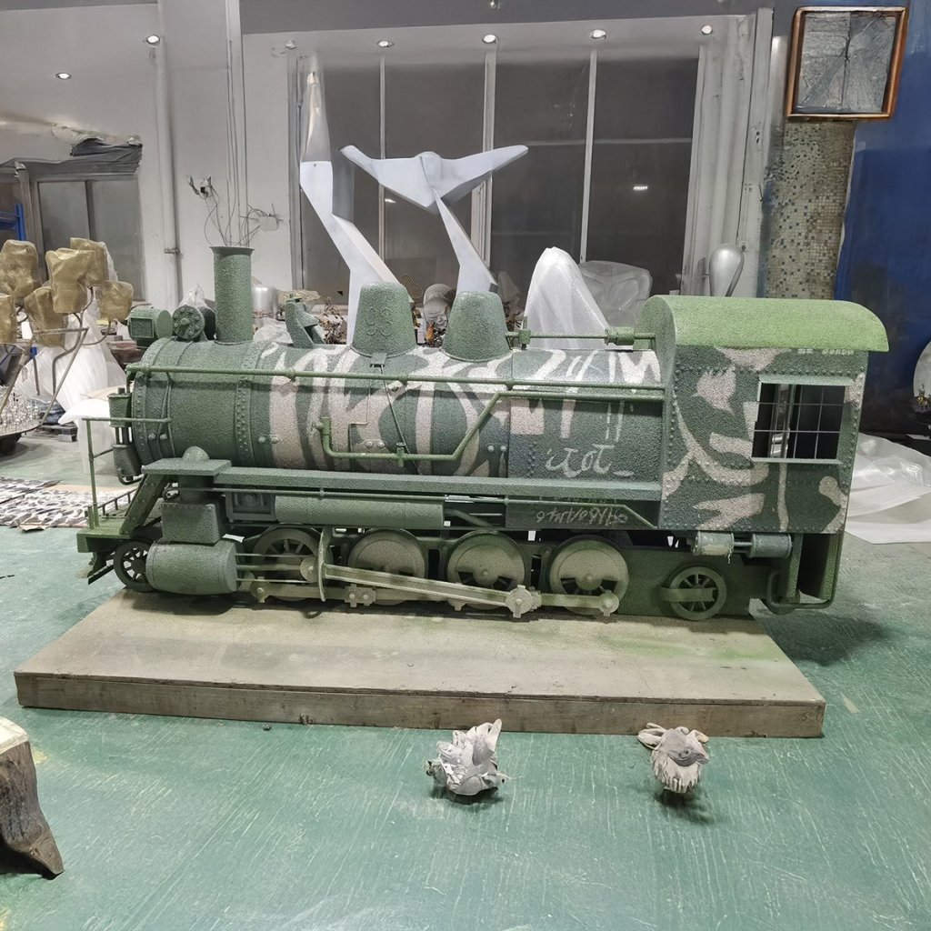 Brass Steam Locomotive - Arturban Statue