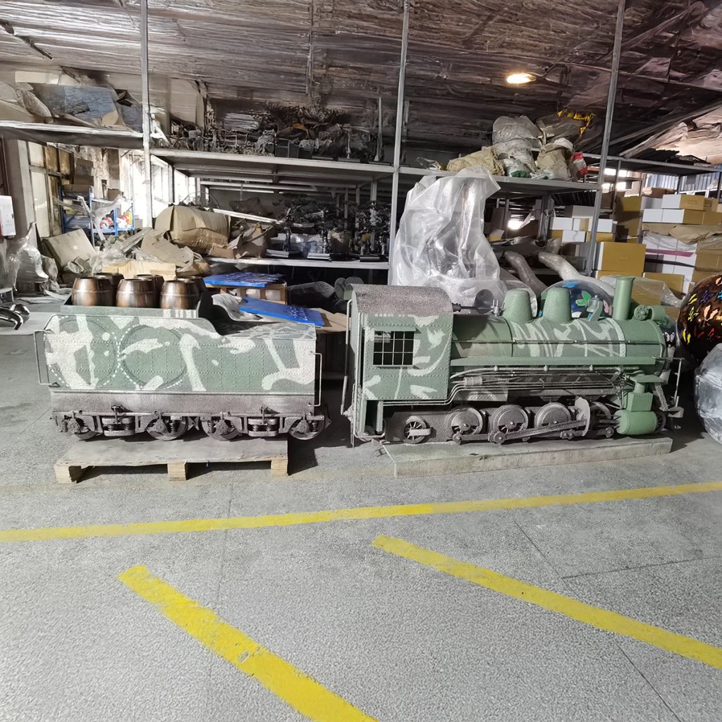 Brass Steam Locomotive - Arturban Statue