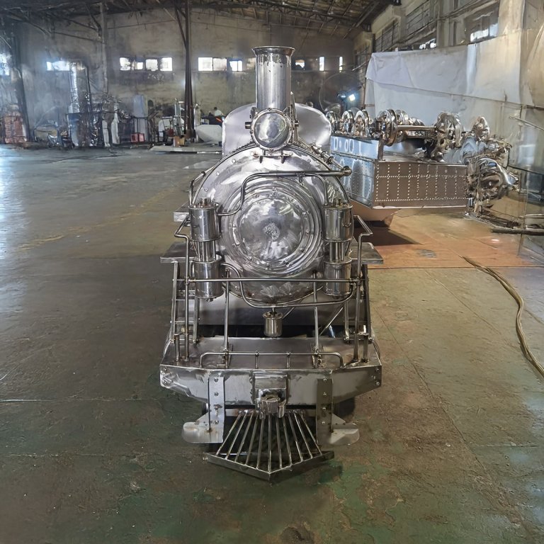 Steam Locomotive Statue - Arturban Statue