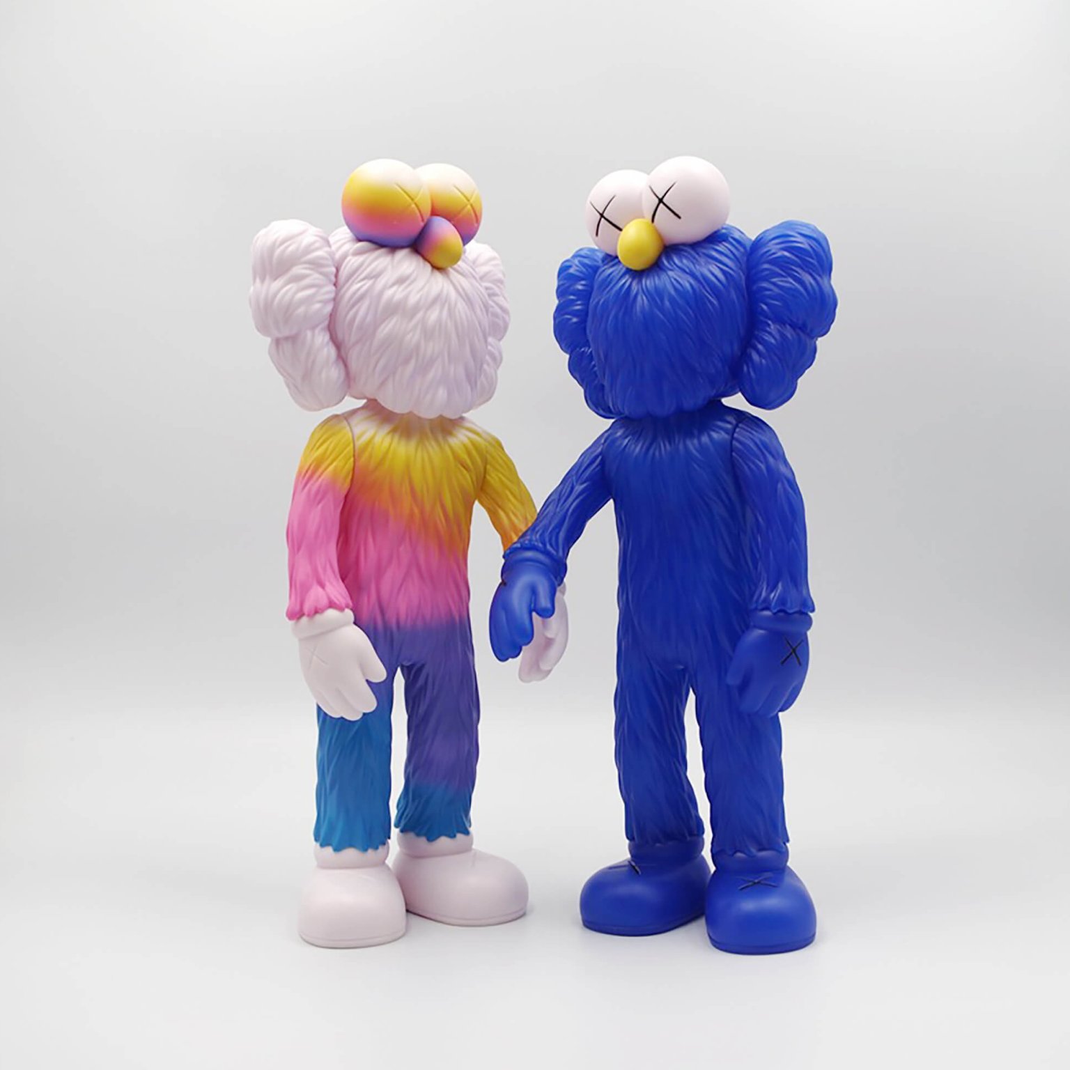 Blue KAWS Statue, Kaws BFF Sculpture - Arturban Statue