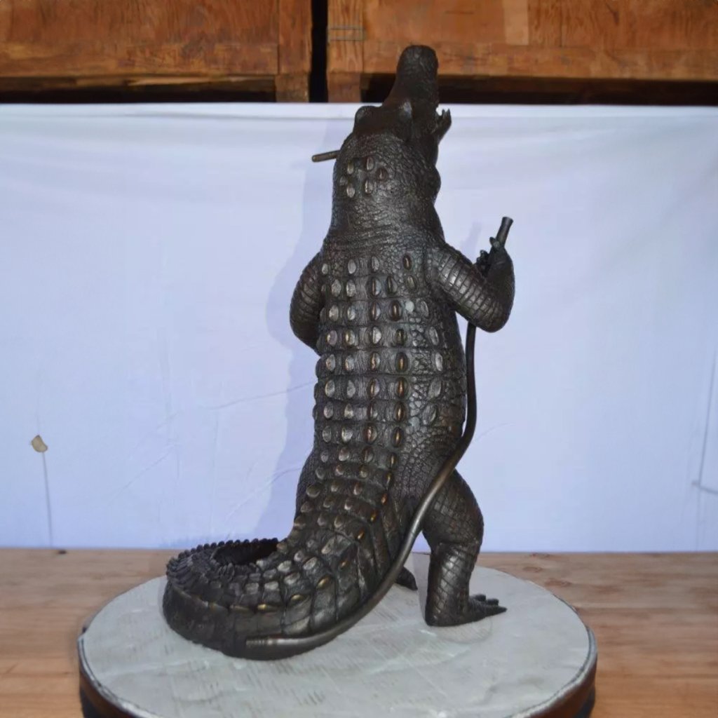 Alligator Fountain - Arturban Statue