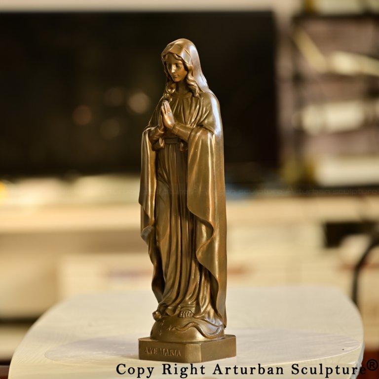 Statue of Mary Praying - Arturban Statue