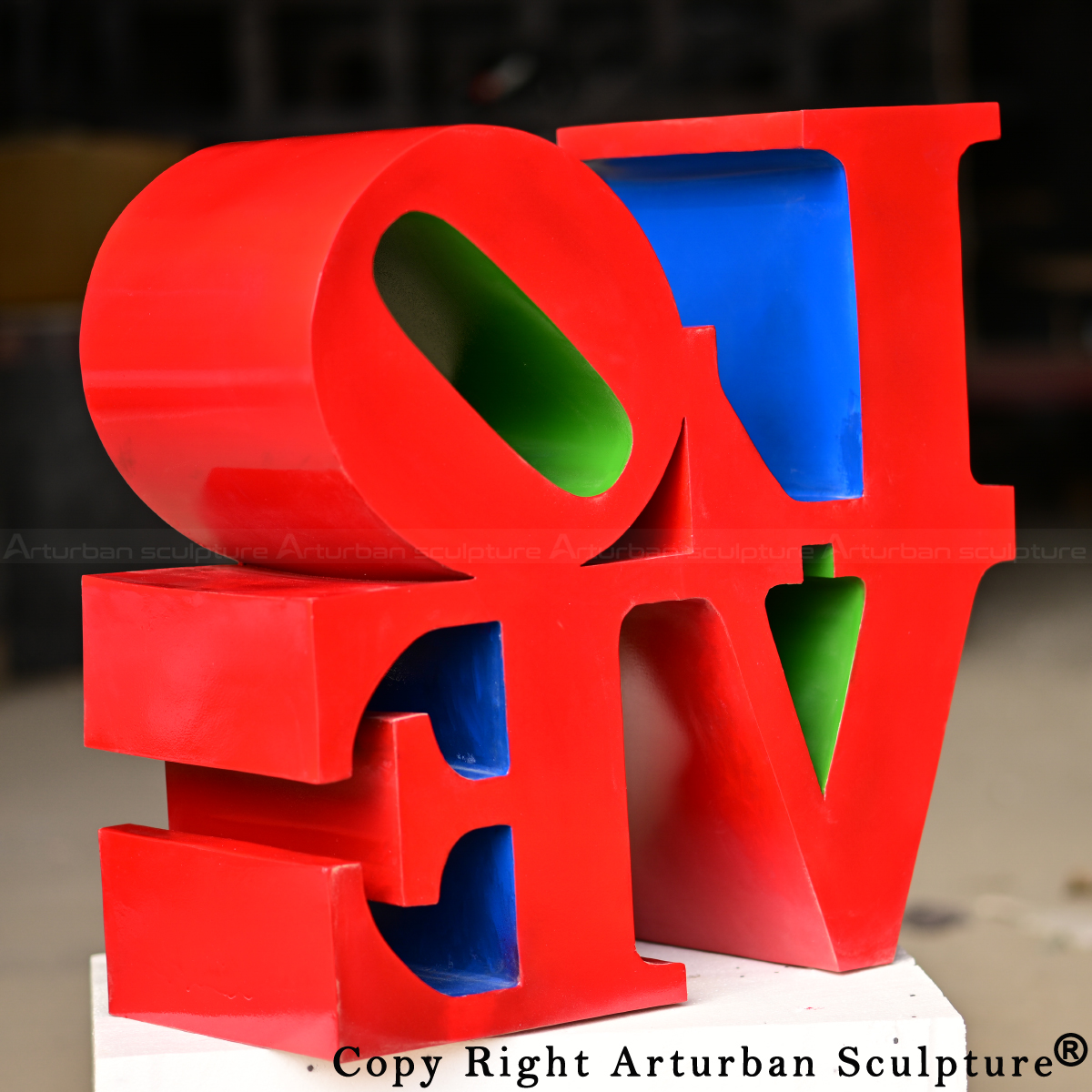 Famous LOVE Sculpture - Arturban Statue