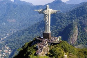 Jesus Christ the Redeemer Statue - Arturban Statue